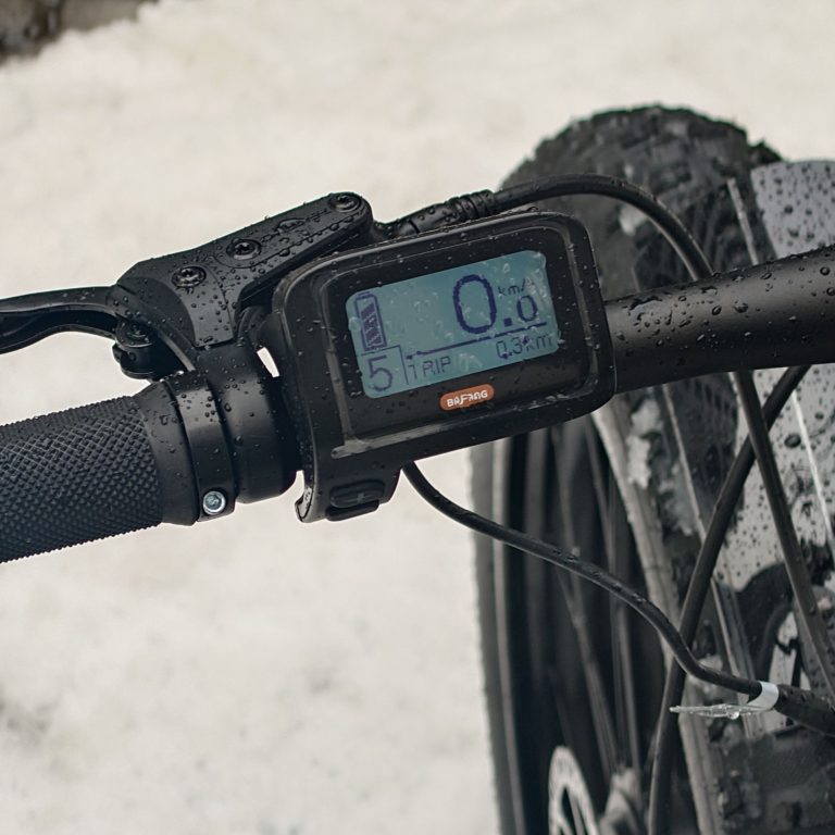 LOV – PLAY OUTSIDE QUALITY SERVICE